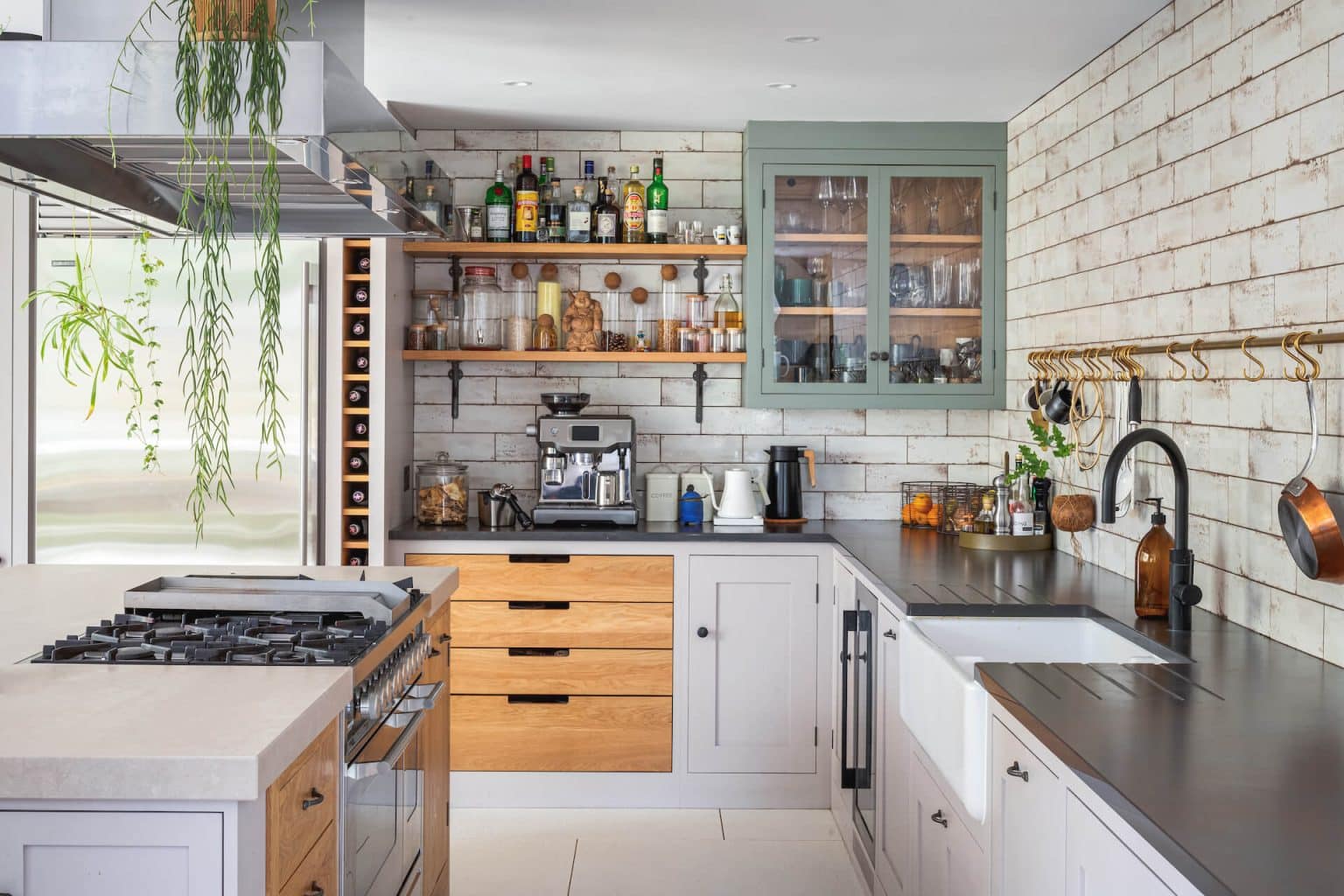5 Grey Kitchen Ideas For a Timeless Look - Sustainable Kitchens